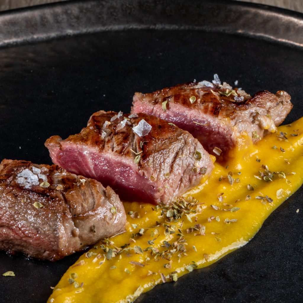 Pluma Ibérica con fresas a la pimienta | Cocina de La Dehesa